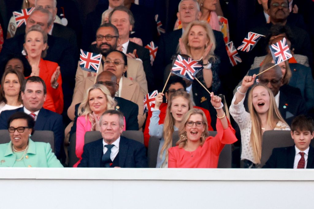 Peter Phillips' tween daughters Savannah and Isla look all grown up ...