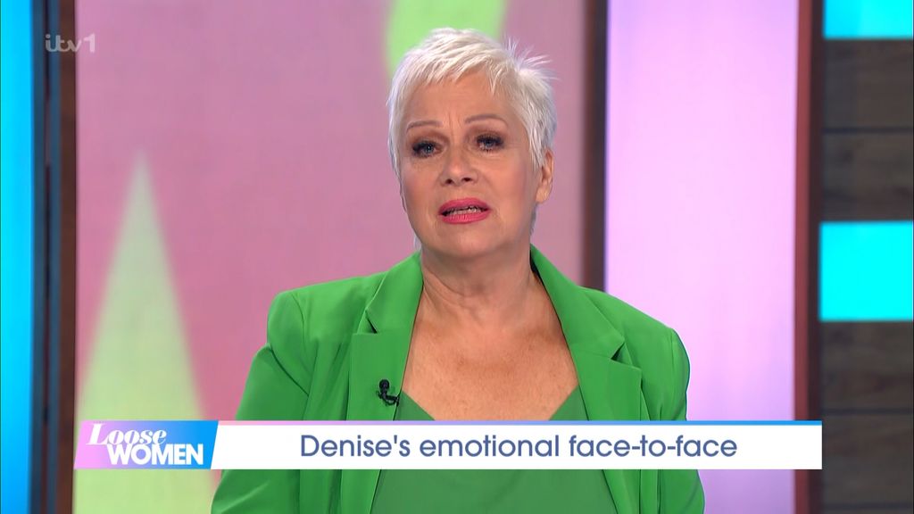 Denise Welch breaks down in tears live on Loose Women while recalling ...