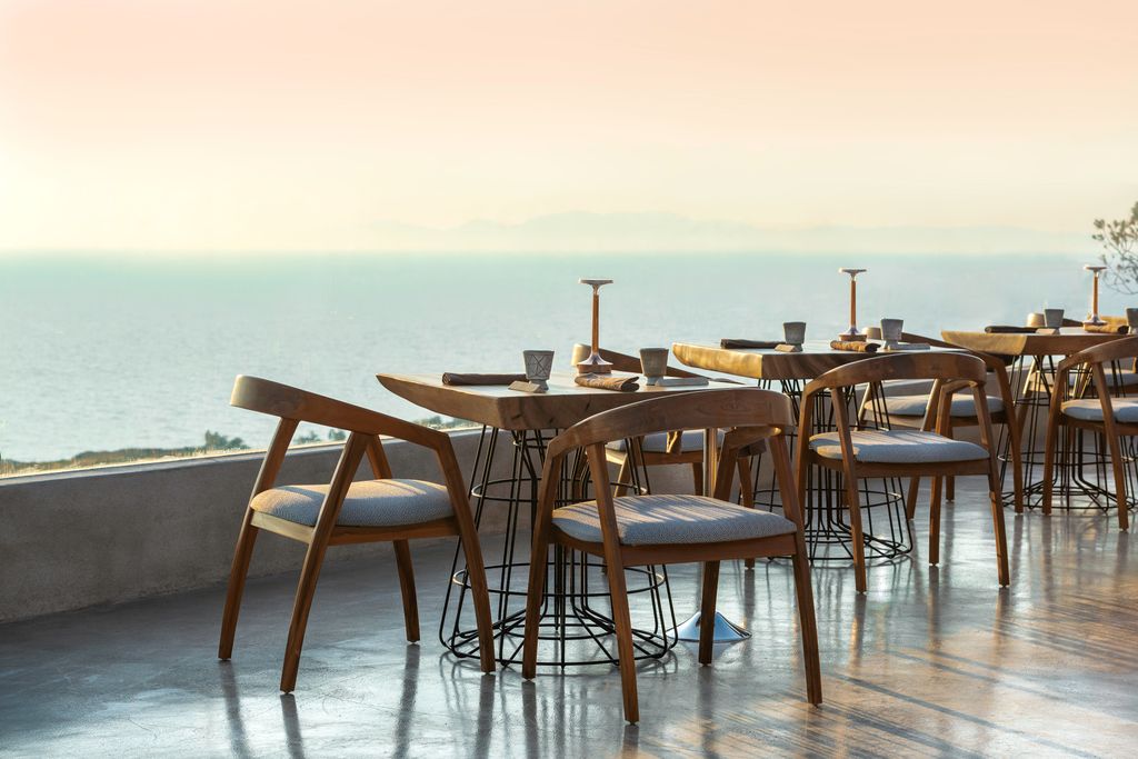 I retreated from the Santorini crowds in the island's most chic hotel ...