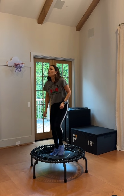 Jennifer Garner's 'mood-boosting' workout to stay youthful at 52 | HELLO!