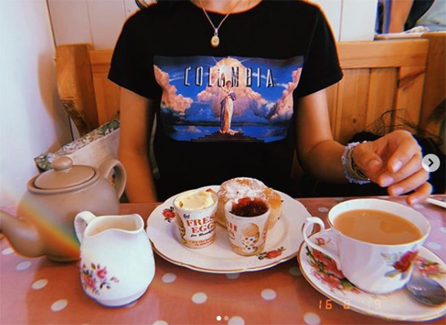 I'm a Celebrity's Adele Roberts sweetest moments with girlfriend Kate ...