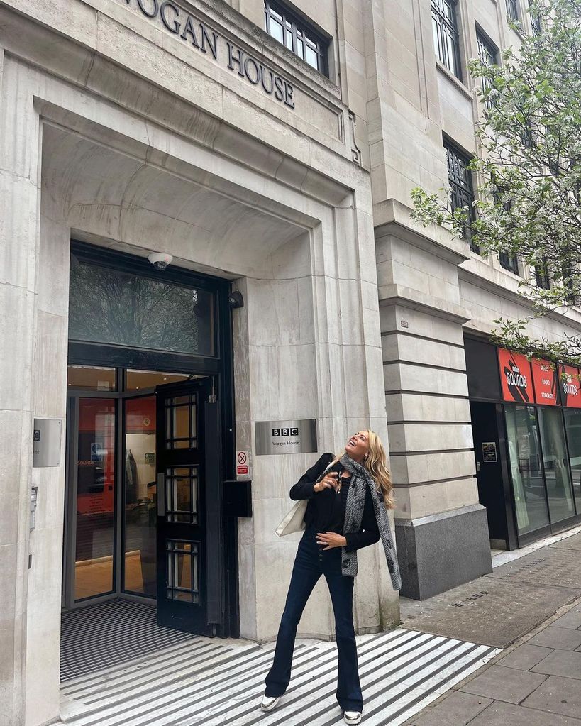 Strictly's Tess Daly sizzles in figure-hugging jeans after heartfelt ...