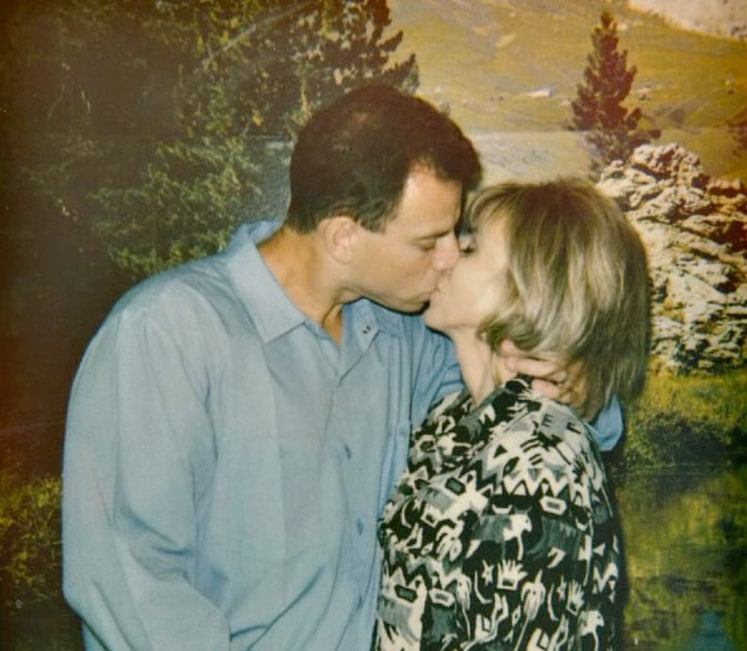 Erik Menendez's wife Tammi reveals how he spends Christmas in prison ahead of potential release ...