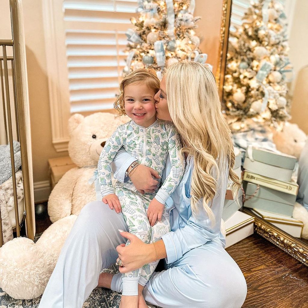 Blogger Laura Merritt Walker announces son, 3, has died in a 'tragic ...