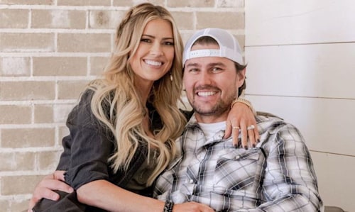 Flip or Flop's Christina Hall is summer-ready in a strapless top as she ...