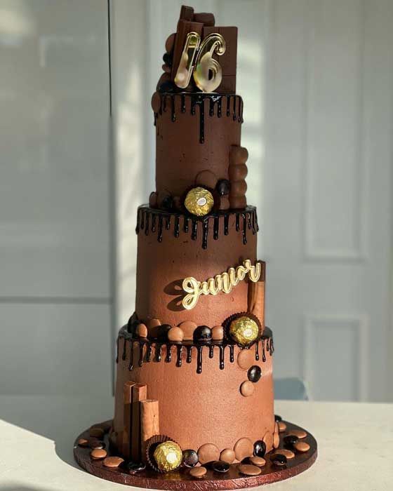 Peter Andre treats son Junior to unbelievable tiered birthday cake | HELLO!