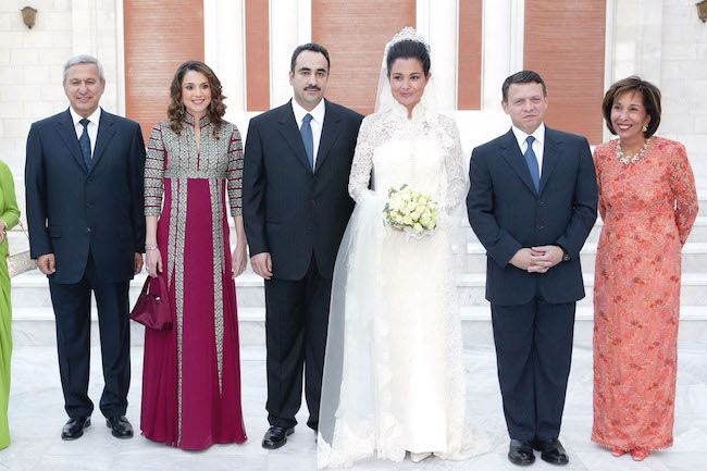 Queen Rania of Jordan's most show-stopping wedding guest looks of all ...