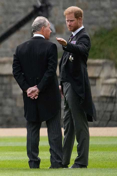 Prince Harry's interactions with the royal family after Queen's death ...