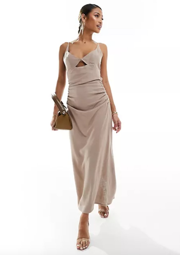 Infanta Sofia of Spain, 16, rocks cutout dress on a night out in ...