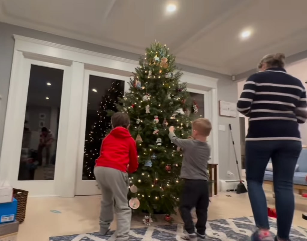 Today's Dylan Dreyer reveals relatable hack behind her sons' Christmas ...