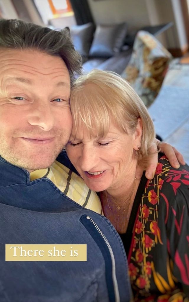 Jamie Oliver's wife Jools glows in rare mother-daughter photo for ...
