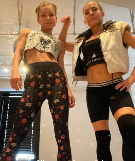 Kelly Ripa poses in minuscule bikini for July Fourth celebratory photo ...