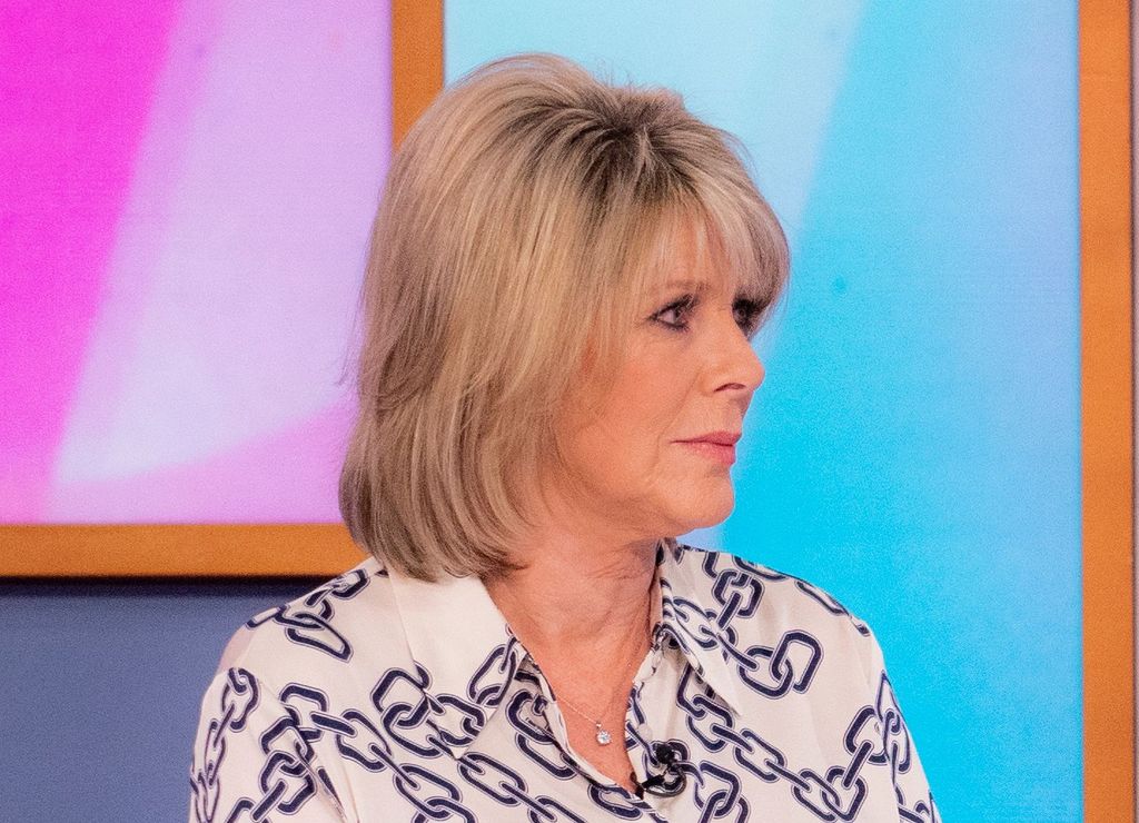 Ruth Langsford is an absolute vision in figure-hugging skinny jeans ...