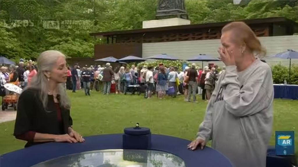 Antiques Roadshow guest 'in tears' as she's told 'true value' of her ...