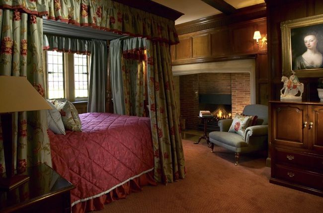 17 cosy holiday cottages and hotels with roaring fireplaces for the ...