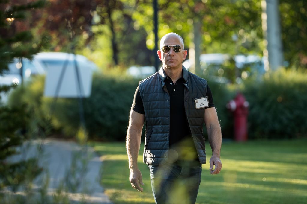Jeff Bezos' major transformation after meeting Lauren Sanchez has to be ...