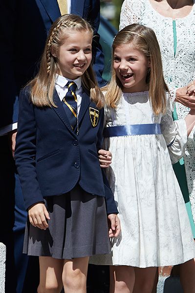 Princess Leonor attends her First Communion | HELLO!