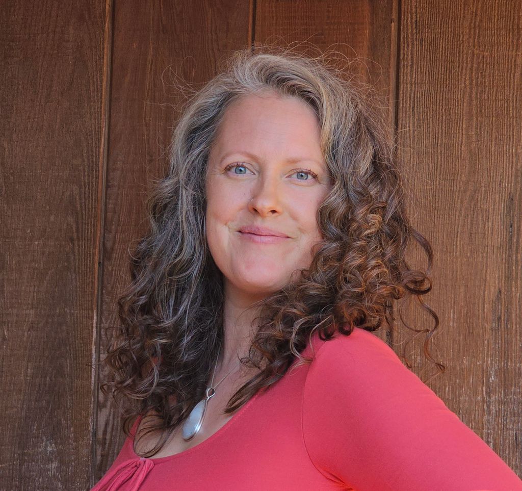 What is grounding? How walking around without shoes help anxiety | HELLO!