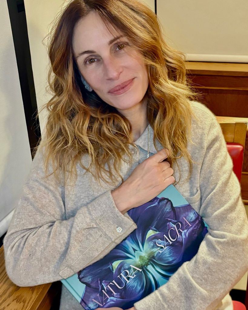 Julia Roberts looks years younger than 58 in makeup-free selfie | HELLO!