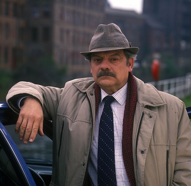 A Touch of Frost: see the stars of the show then and now | HELLO!