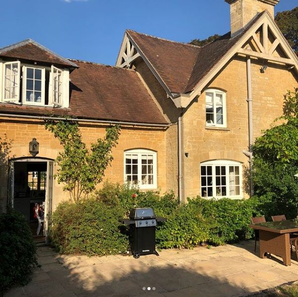 Alex Jones enjoys Cotswolds cottage retreat with husband Charlie and in ...