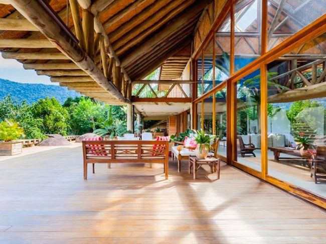 Edward and Bella's honeymoon house from Twilight: Breaking Dawn is ...