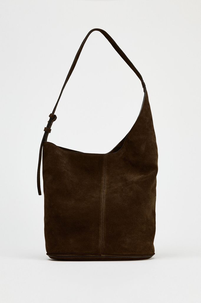 10 suede bags that will make every outfit look expensive - read and ...