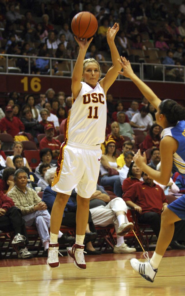 Blake Griffin's dating history: From Kendall Jenner to Madison Beer ...