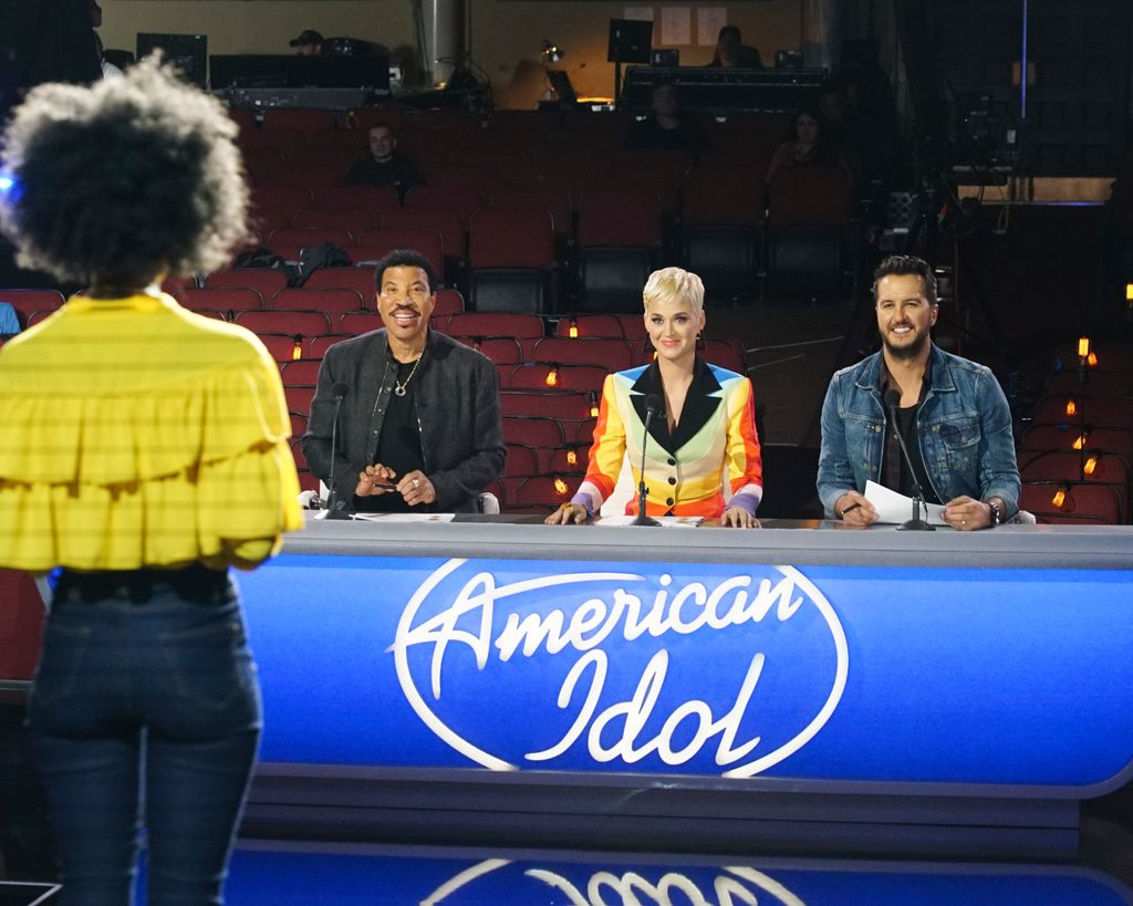 American Idol's Katy Perry breaks down in tears during emotional moment ...