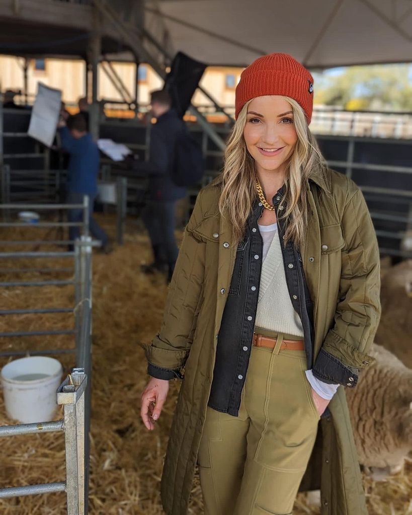 Strictly's Helen Skelton shows off svelte physique in bold spring ...