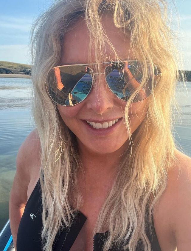 Carol Vorderman Is An Absolute Goddess In Daring Plunging Swimsuit