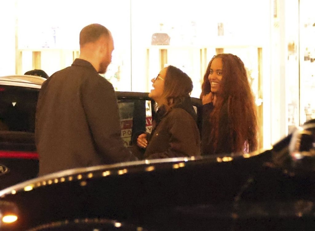 Malia Obama's Valentine's Day plans revealed as Michelle Obama's mini ...