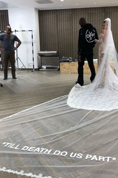 Hailey Bieber shares a moving wedding photo in tribute to Virgil Abloh ...