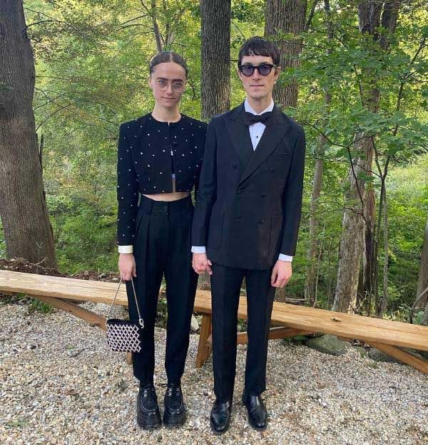 Kamala Harris' stepdaughter Ella Emhoff wows with very edgy wedding day ...