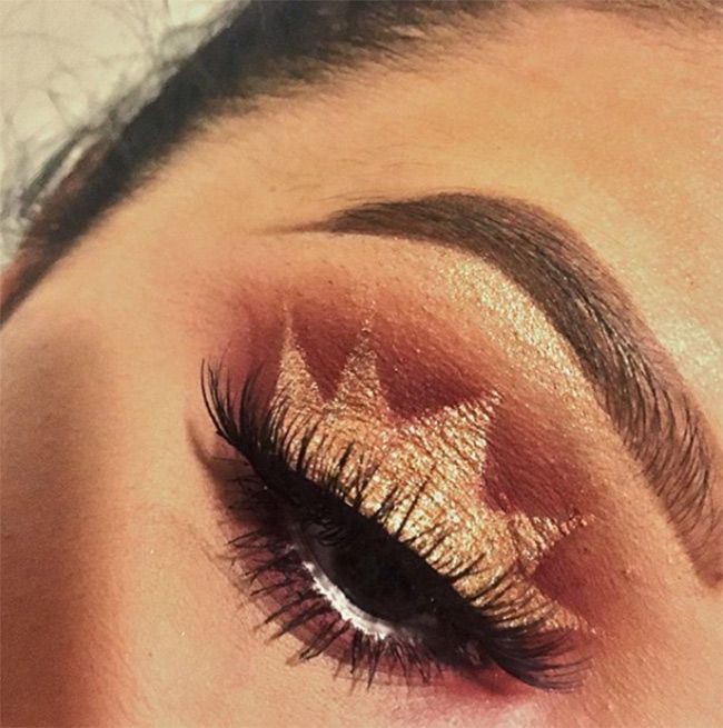Crown eyeshadow is the latest weird beauty trend | HELLO!
