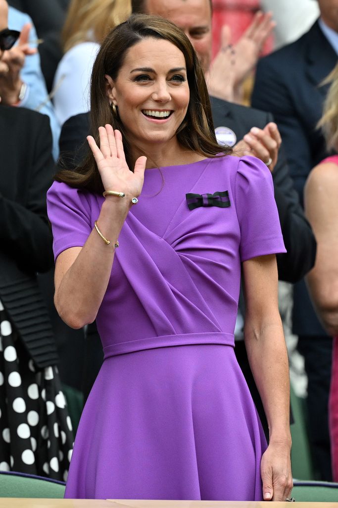 Kate Middleton makes an entrance at Wimbledon in the brightest purple ...