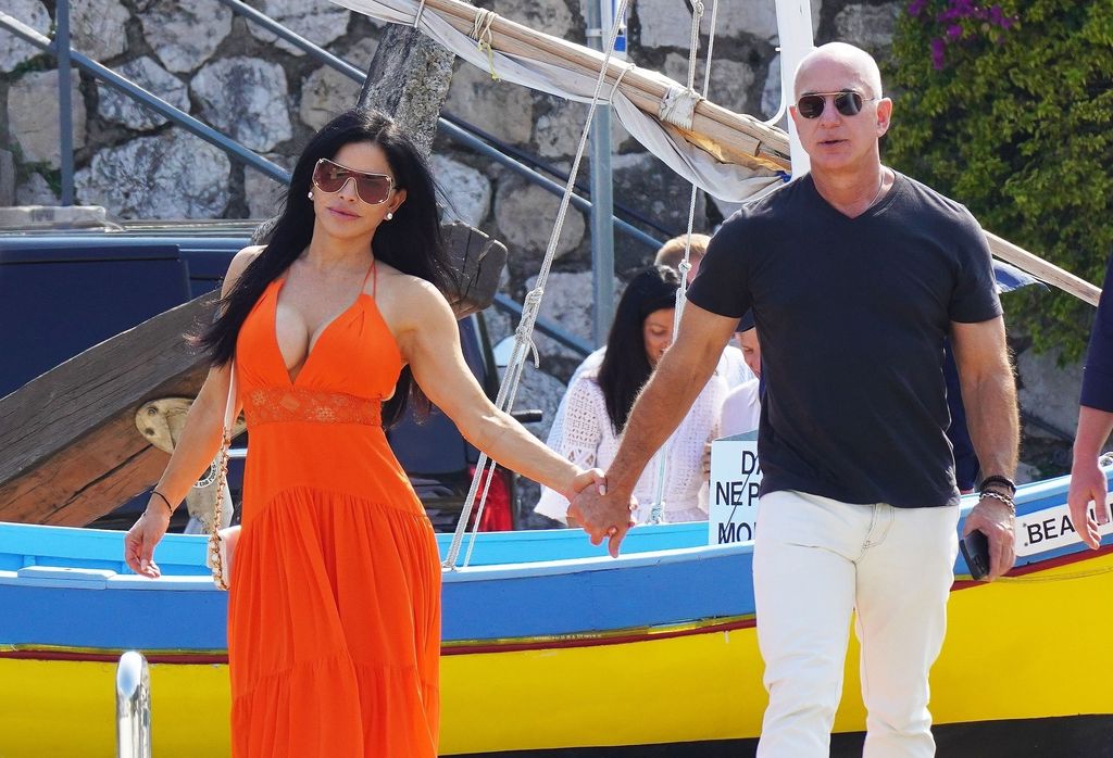 Shirtless Jeff Bezos turns up the heat in fiancée Lauren Sánchez's photo from luxe yacht | HELLO!