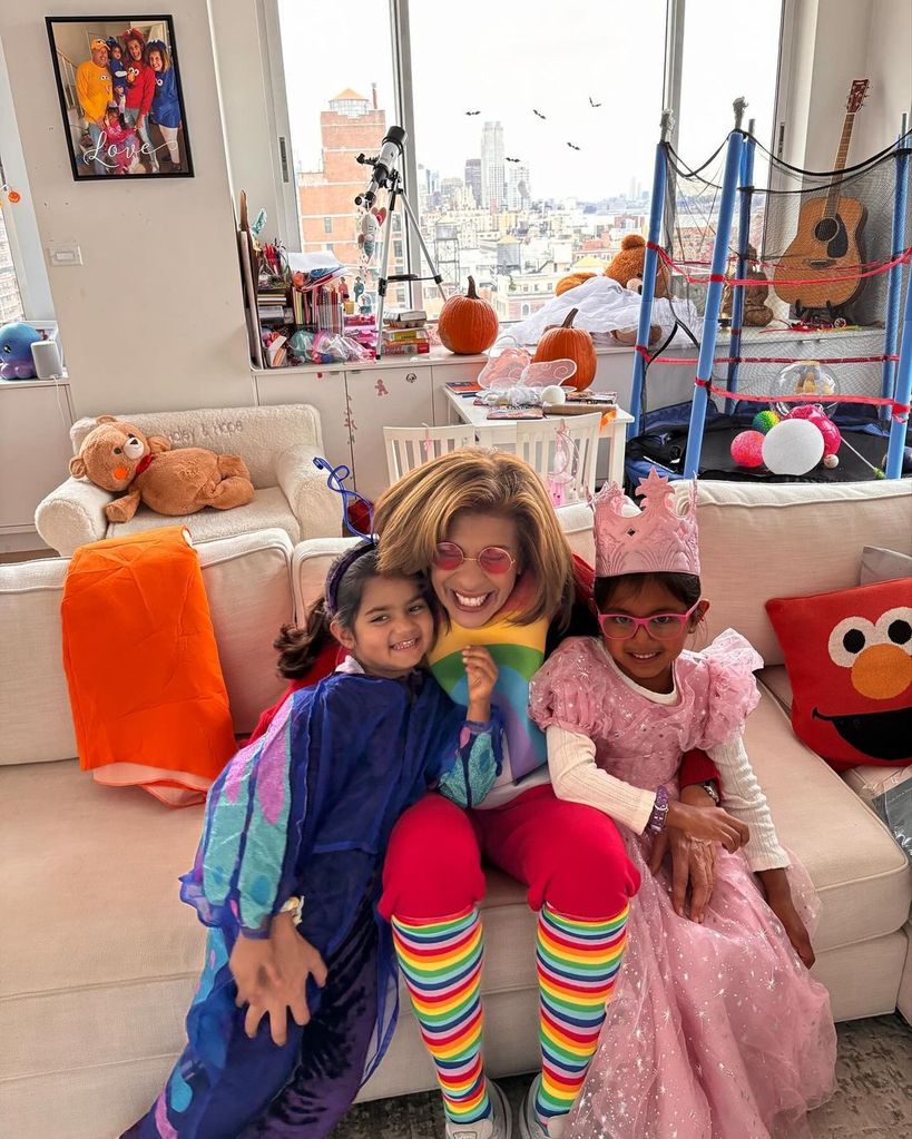 Hoda Kotb Opens The Doors To Her New Home To Welcome Today Co Star And