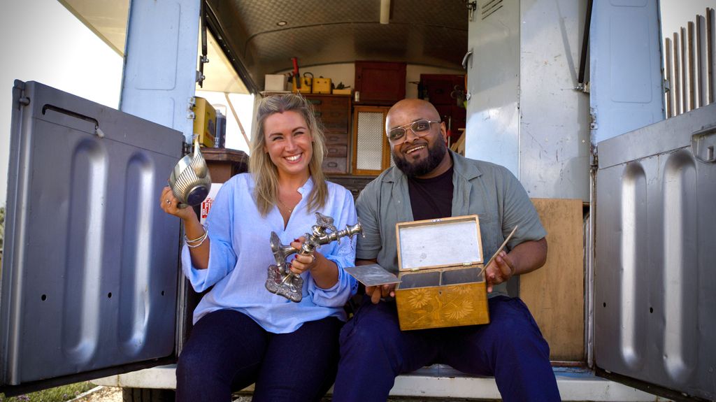 The Travelling Auctioneers star Bee Harford's life off-camera explored ...