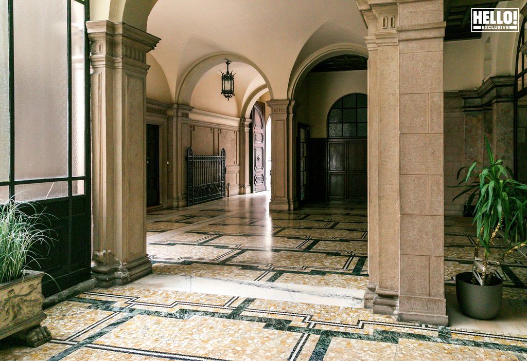 Lord Mountbatten's grandson Ashley Hicks' majestic Milan apartment with ...