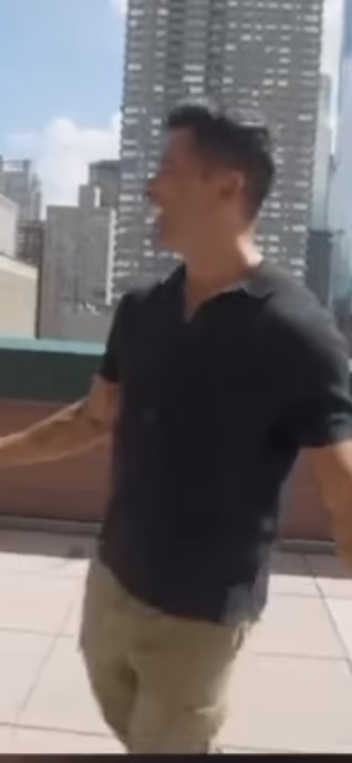 Kelly Ripa's first apartment with Mark Consuelos is a far cry from ...