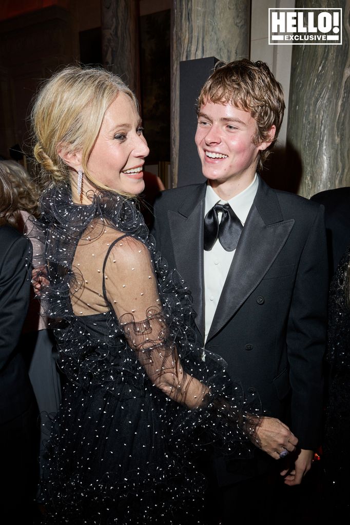 Gwyneth Paltrow waltzes with son Moses, 18, in the sweetest mother-son ...