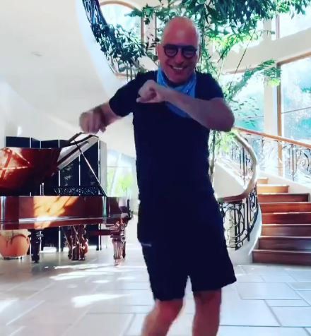 America's Got Talent's Howie Mandel's germ-free home is totally ...