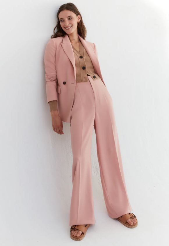 10 pink suits for summer 2023: From Barbie pink to baby pink, neon pink ...