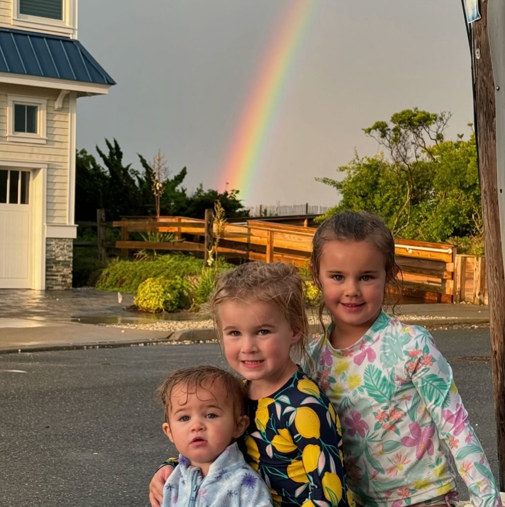 Kylie Kelce issues stern warning ahead of 'imminent' birth of 4th child ...