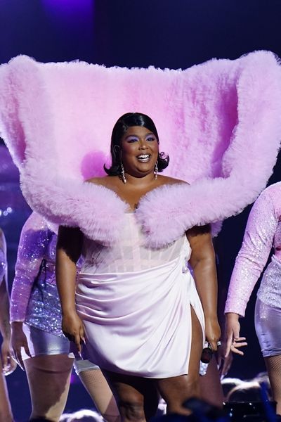 Lizzo had a £575 "Face Workout" before her 2023 Brit Awards performance ...