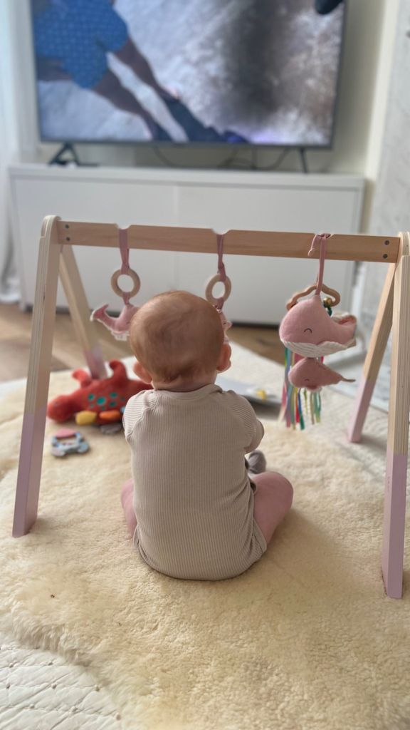 Strictly's Kevin Clifton shares stunning photo of baby Minnie - and she ...