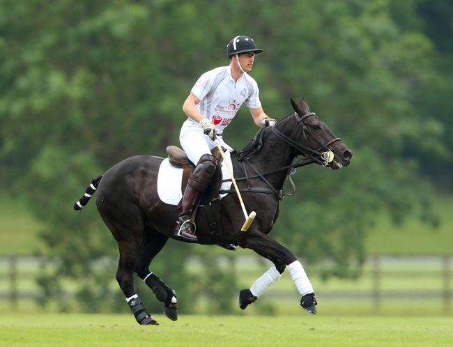 Prince William's fittest moments prove he's king of sports - awe ...