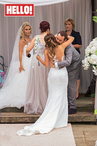 See Dani Dyer's Pippa Middleton moment at parents' wedding | HELLO!
