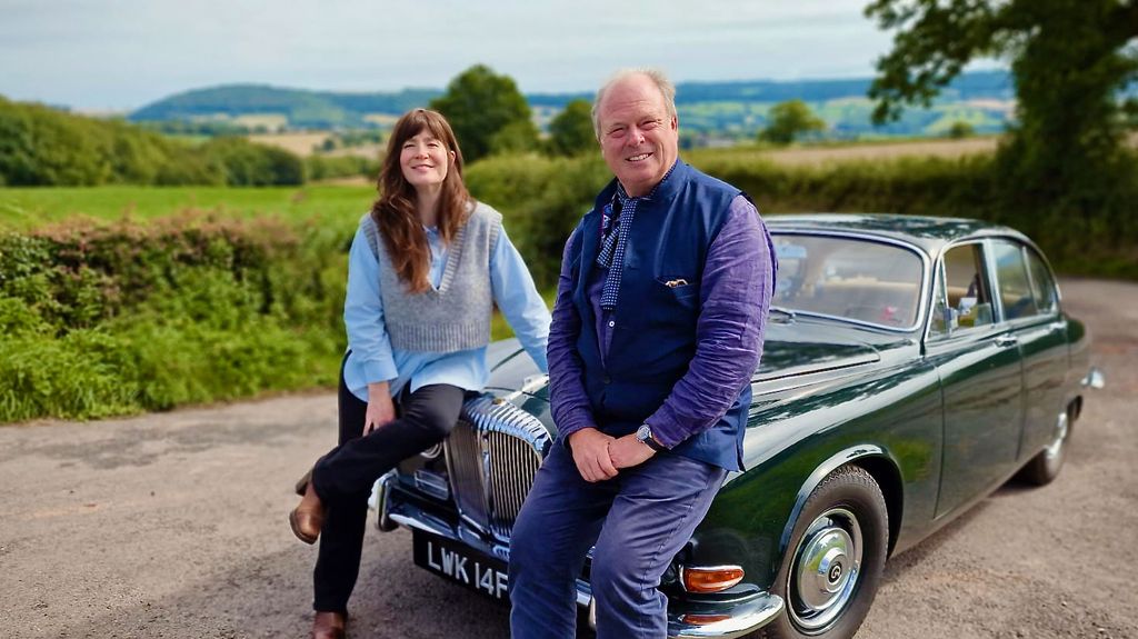 Antiques Road Trip star James Braxton's life off-screen: from wife and ...